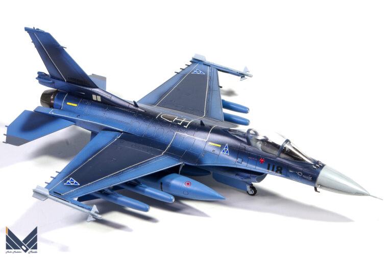 ハセガワ 1/72 F-2A メビウス1 完成品HASEGAWA ACE COMBAT Mobius1飛行機模型完成品 - 模型工房M