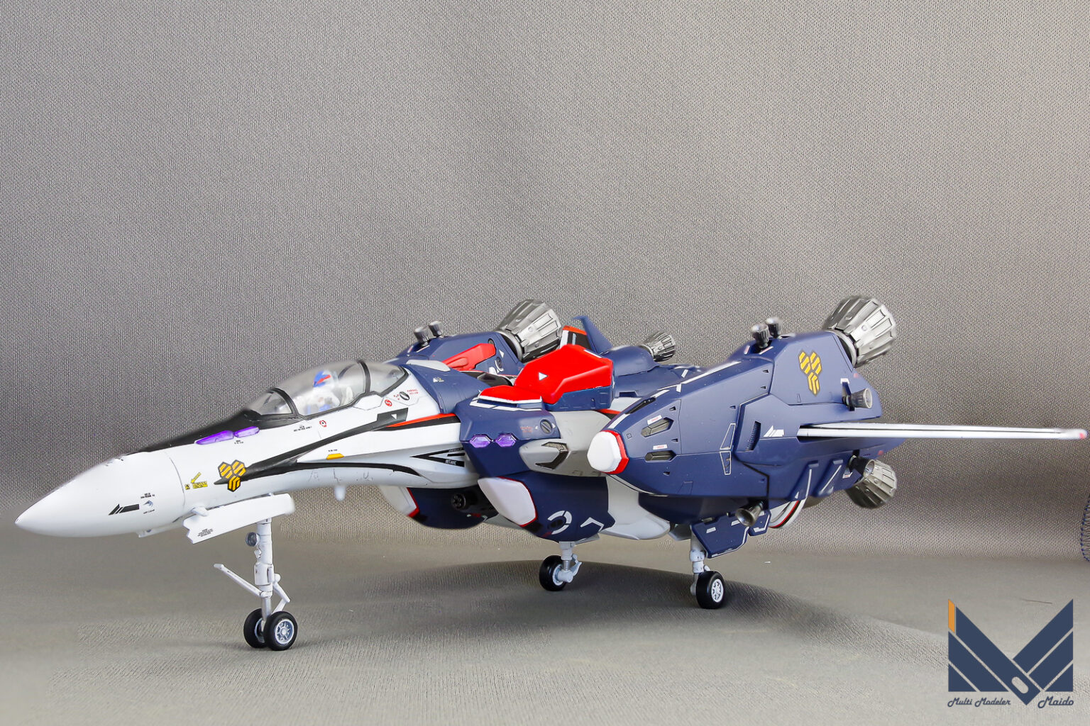 ハセガワ 1/72 VF-25F スーパーメサイア マクロスF 完成品 HASEGAWA MACROSS F - 模型工房M