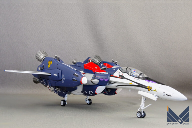 ハセガワ 1/72 VF-25F スーパーメサイア マクロスF 完成品 HASEGAWA MACROSS F - 模型工房M
