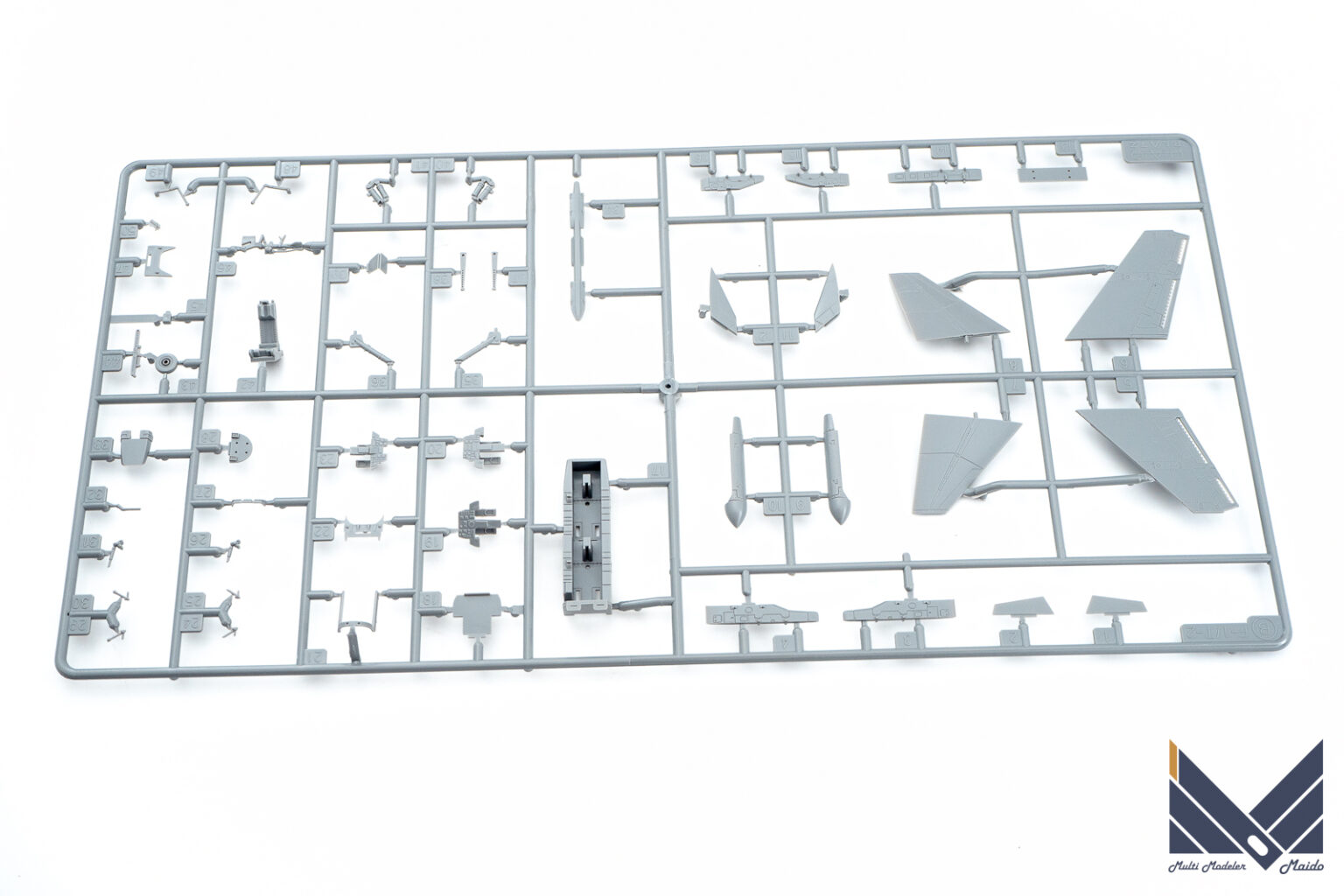 プラッツ 1/72 航空自衛隊 研究機 T-2 CCV キット紹介 | 模型工房M