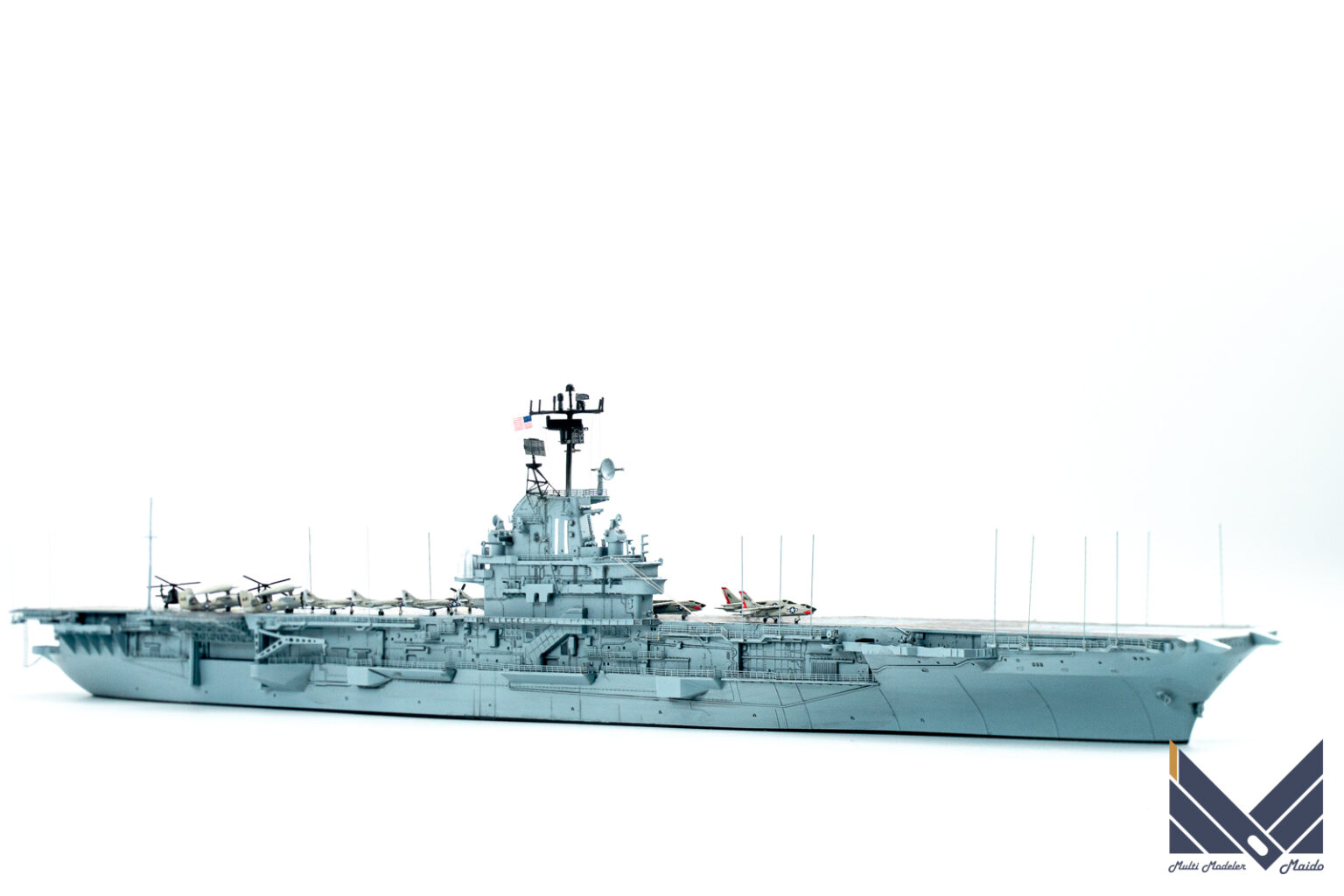 トランペッター 1/700 アメリカ海軍航空母艦CVS-11 イントレピッド 完成品 USS Intrepid Trumpeter - 模型工房M