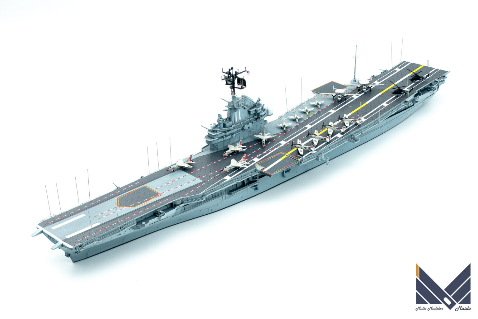 トランペッター 1/700 アメリカ海軍航空母艦CVS-11 イントレピッド 完成品 USS Intrepid Trumpeter - 模型工房M