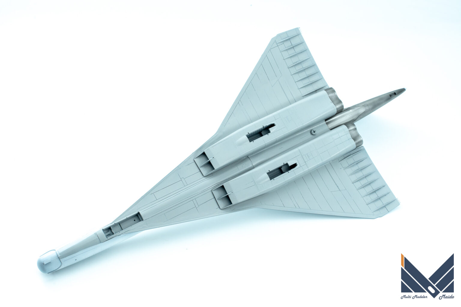 ICM 1/144 Tu-144 製作4 基本塗装完了 | 模型工房M