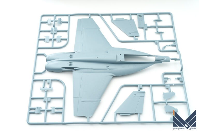 アカデミー 1/72 F/A-18E キット紹介 - 模型工房M